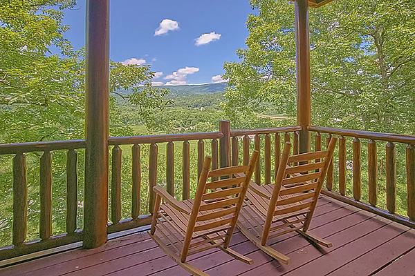 "Valley Vista" 5 Bedroom Sevierville Cabin in Covered Bridge